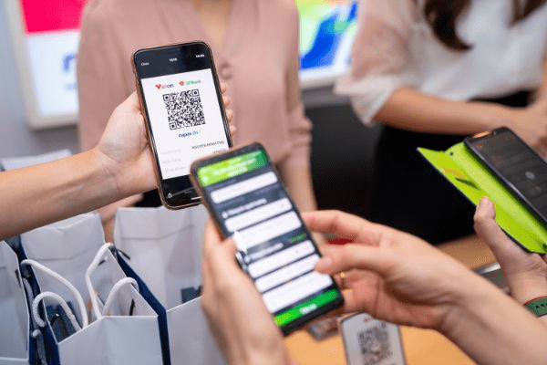 Vietcombank ra mắt dịch vụ chuyển tiền nhanh 247 bằng mã QR